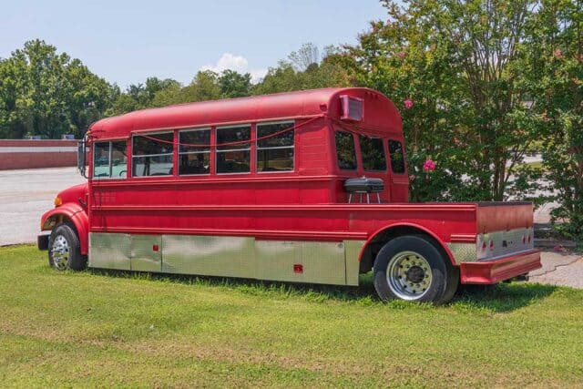 13 Spectacular Retro Campers, RVs, Motorhomes, & Crazy Conversions ...