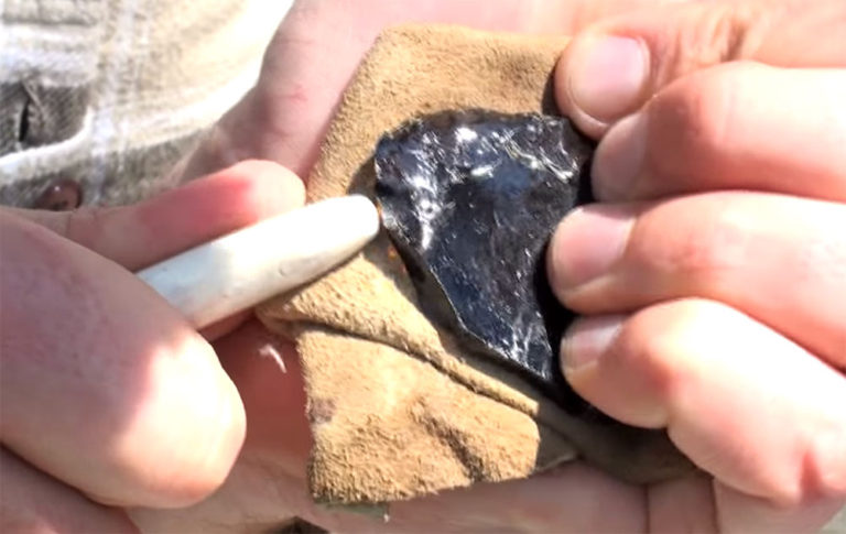 How To Make a Glass Arrowhead From an Old Beer Bottle - Off Grid World