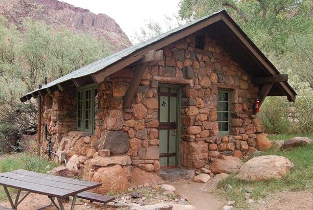 20 Exquisitely Charming Rustic Cabins - Off Grid World