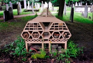 27 Incredibly Beautiful Bee Hotels (And Why You Should Build One) - Off ...