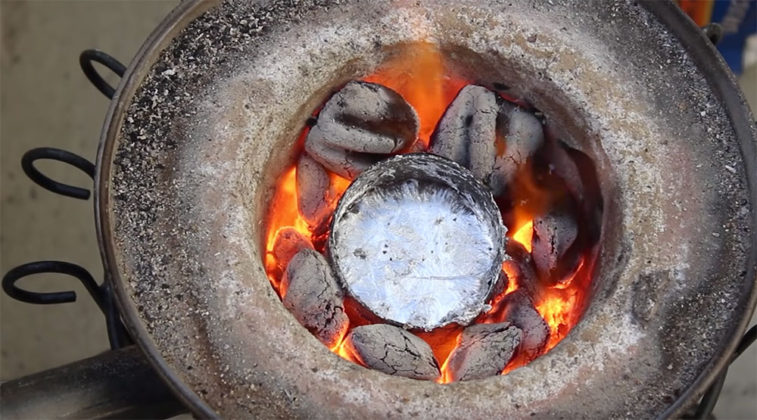 Melting Aluminum Cans With $20 Homemade Mini Metal Crucible - Off Grid ...