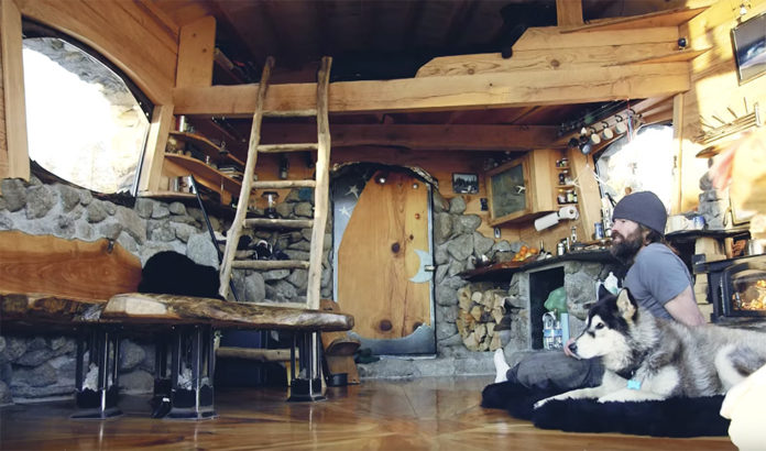 Incredible Off Grid Tiny House Built By Pro Snowboarder - Off Grid World