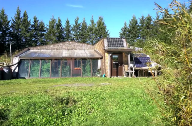 Living Off Grid In An Incredible Renovated Earthship - Off Grid World