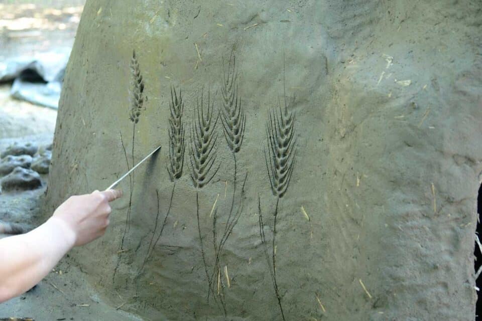 Cob House Pros and Cons - Off Grid World